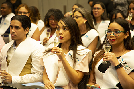 UNINI México congratula a los estudiantes egresados en una ceremonia de ...