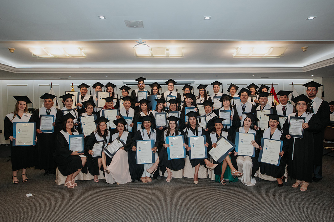 UNINI México festeja el éxito de sus estudiantes en una entrega de ...