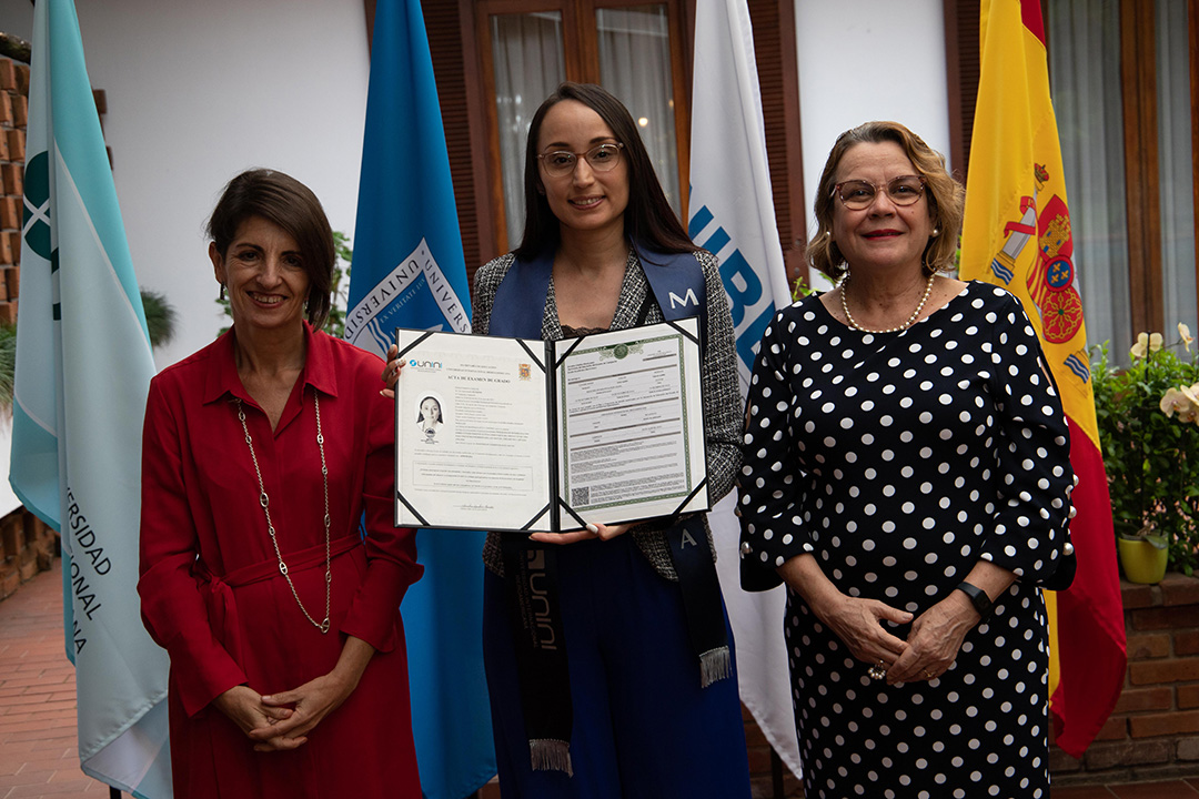 UNINI México entrega diplomas de posgrado a profesionales en Costa Rica