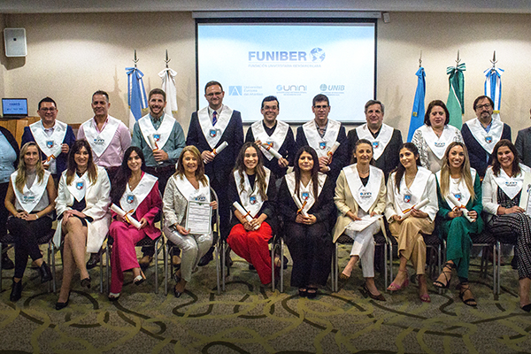 UNINI México celebra una entrega de diplomas para estudiantes argentinos