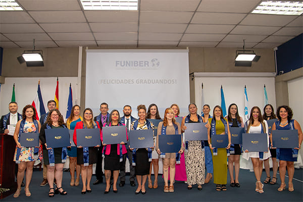 UNINI México celebra una ceremonia de entrega de títulos en Costa Rica