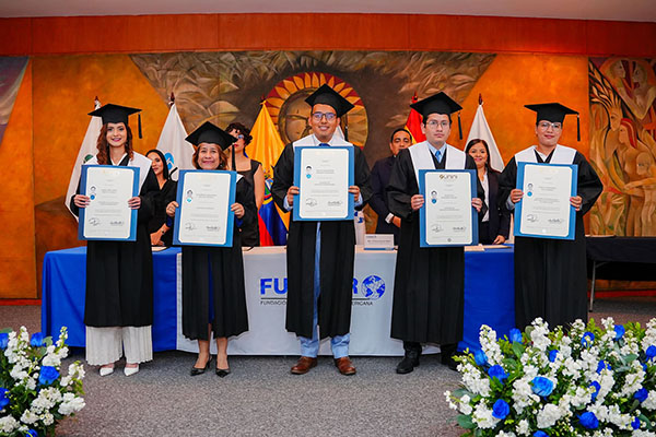 UNINI México celebra un acto de entrega de títulos para sus alumnos ...
