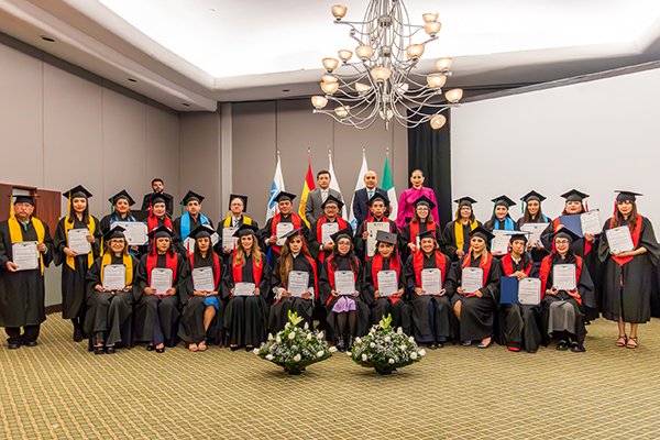 UNINI organiza una ceremonia de entrega de diplomas