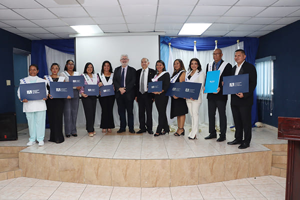 UNINI México realiza una ceremonia de entrega de títulos en Chiriquí ...
